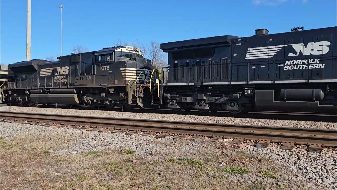 NS light power move proceeding west from Lamberts point - YouTube