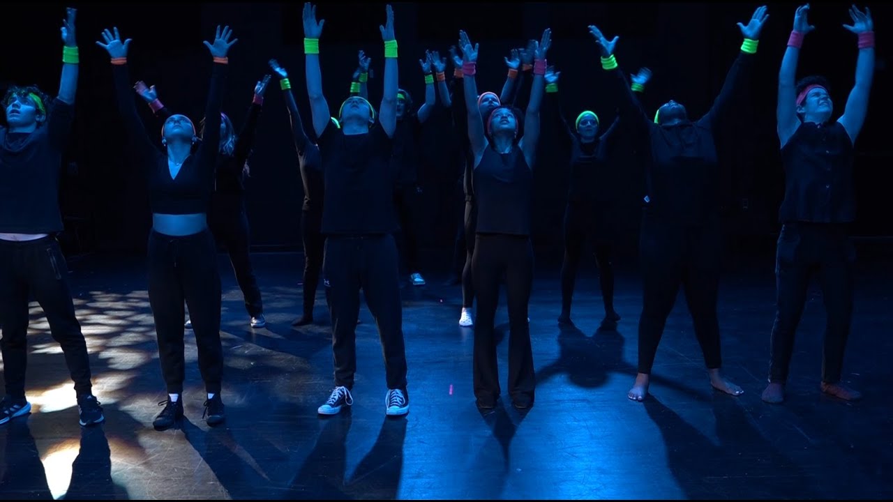 Solar Eclipse 2024 CHS Dance Performance to Total Eclipse Of The Heart ...