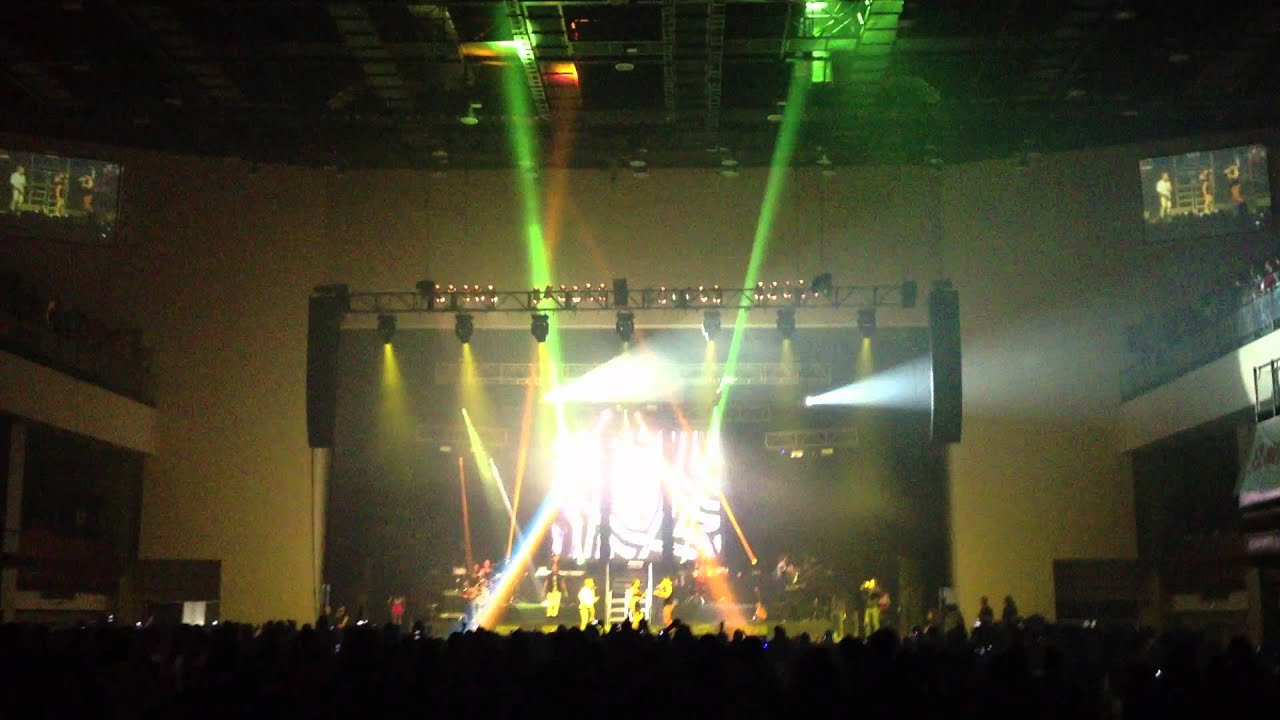 La Vida es Bella - Chino y Nacho feat. Rebeca - YouTube