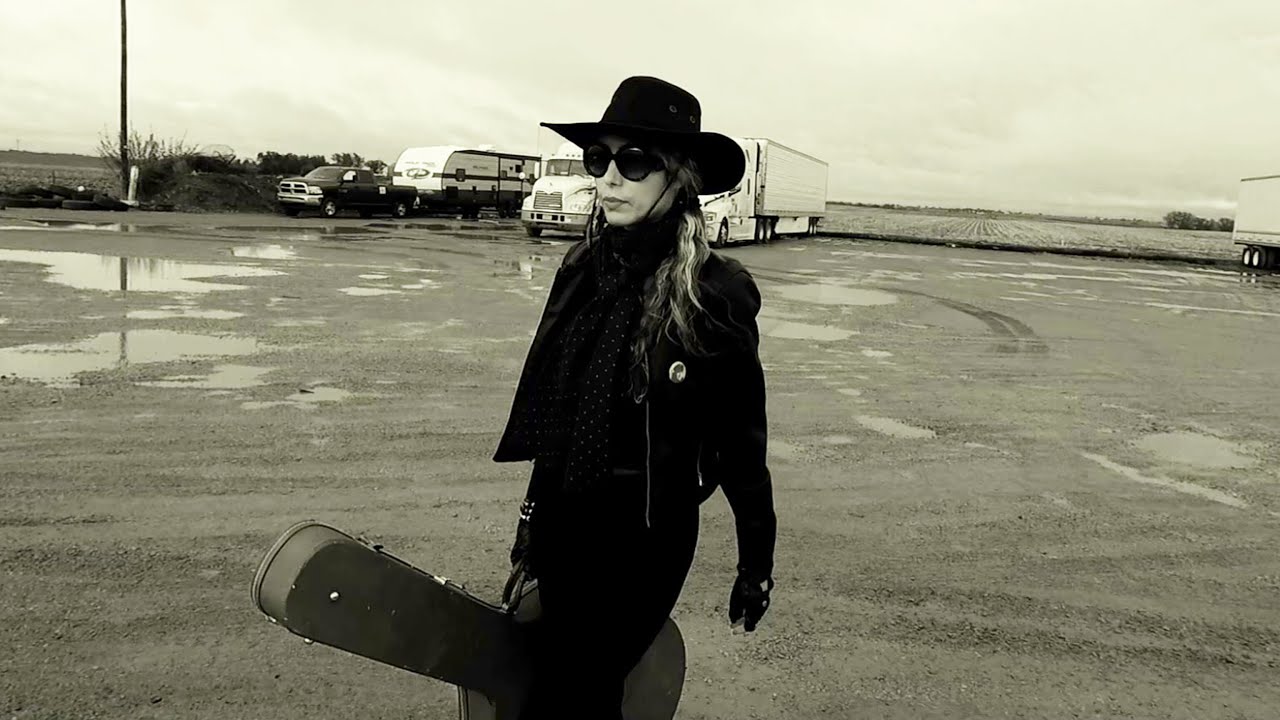 Allison García - Distorsióname (Full Álbum) English Sub. - YouTube