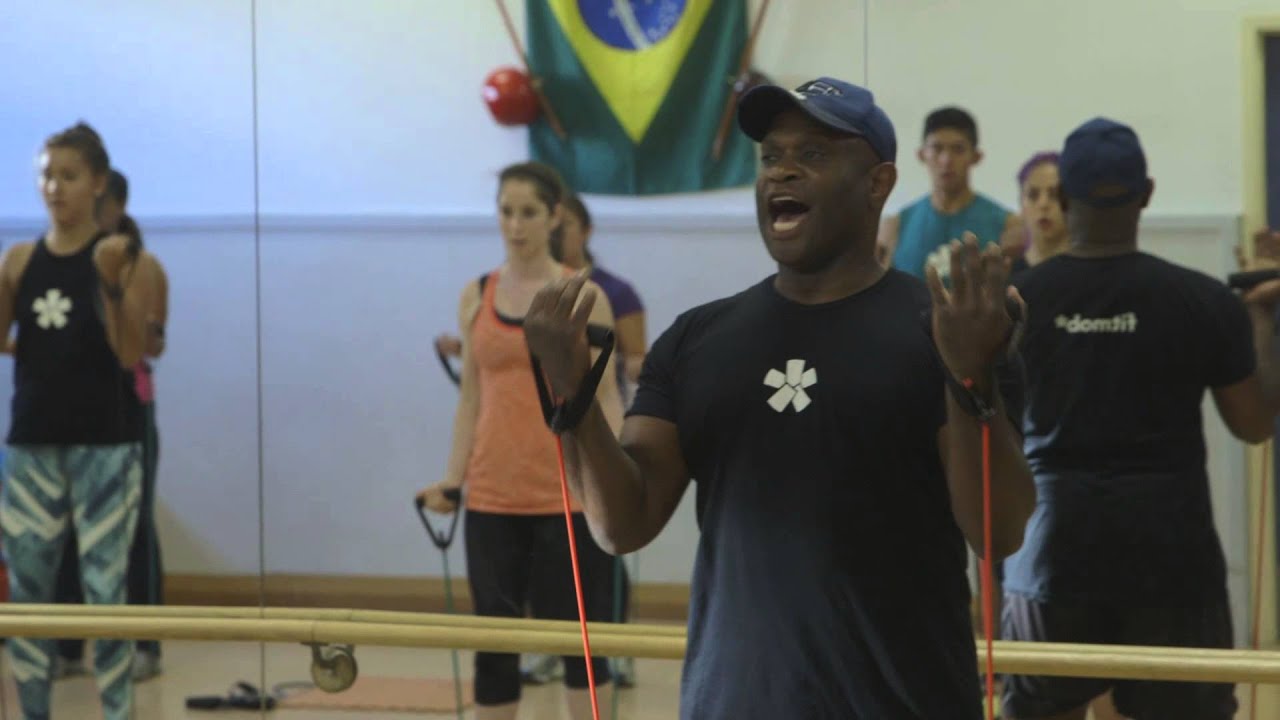 Andre Cravens - Why fitmob? - YouTube