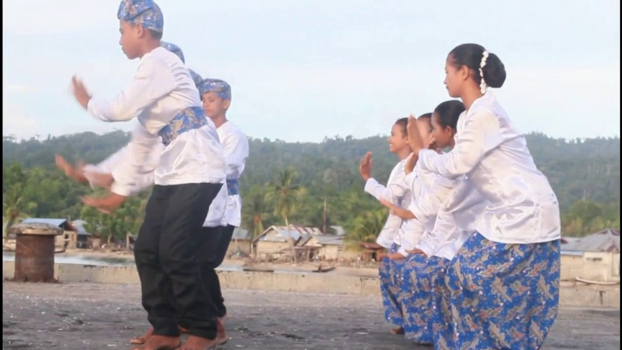TARIAN LAKA BAKA-Kab.Kepulauan Sula - YouTube