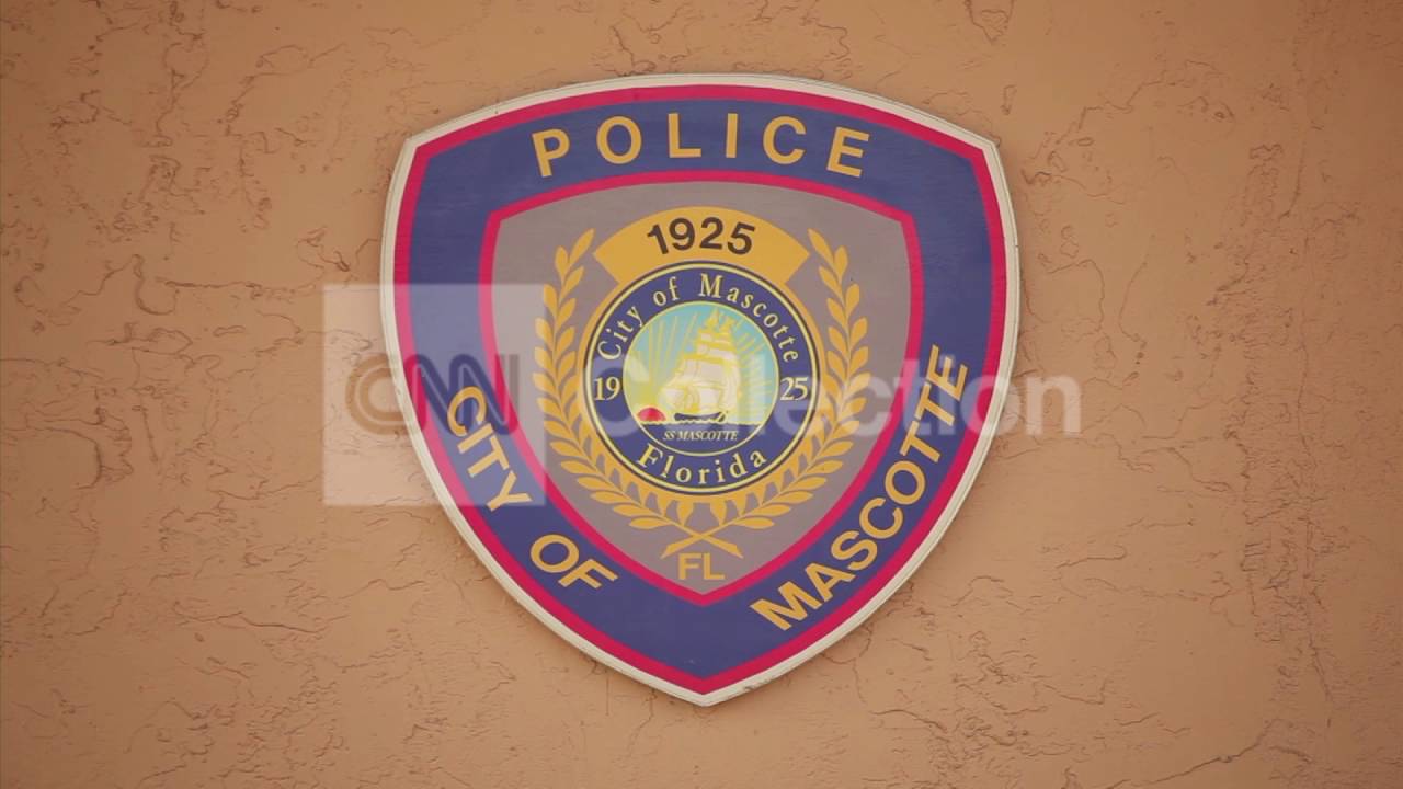 DRS/S1/EP4/MASCOTTE POLICE LOGO - YouTube