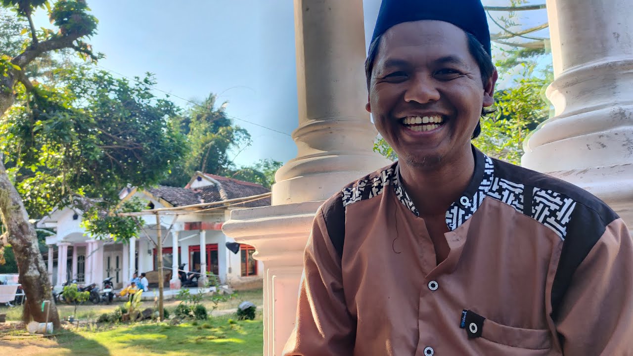 MABRUK ALFA MABRUK VOC UST SHOLIHIN - YouTube