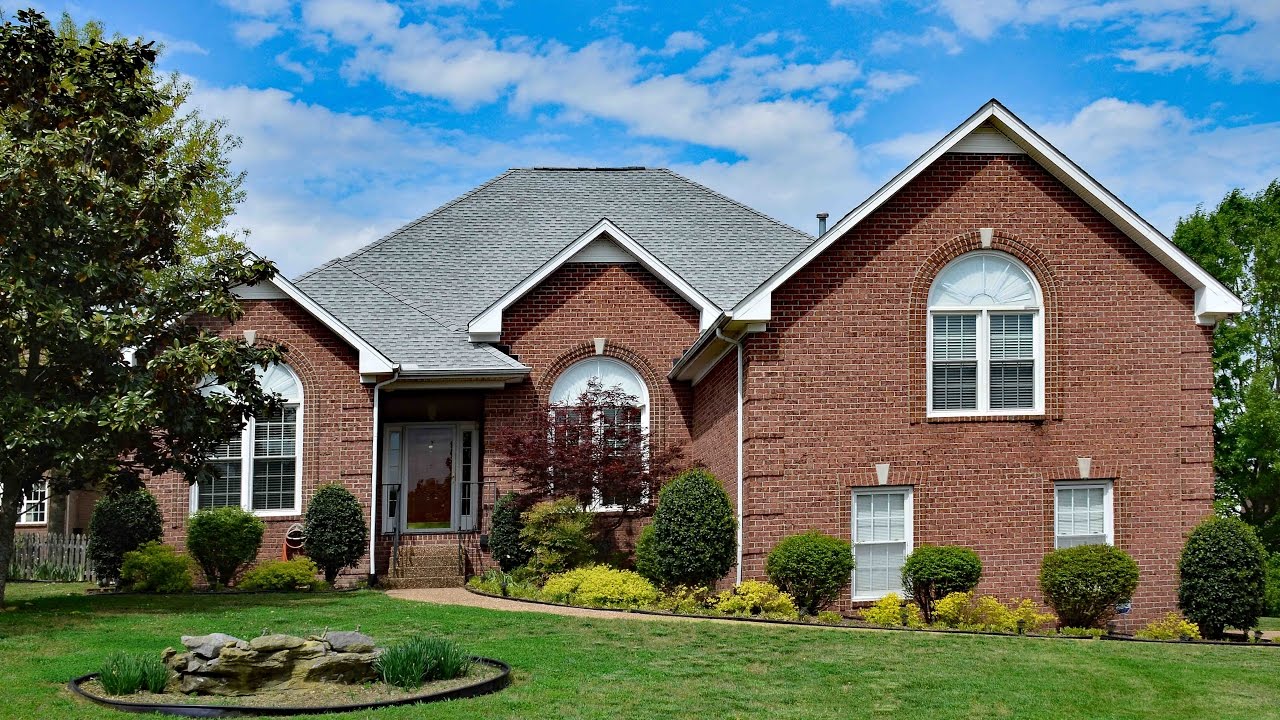 102 Stillwater Court Hendersonville TN 37075 Lisa Swint Coldwell Banker ...