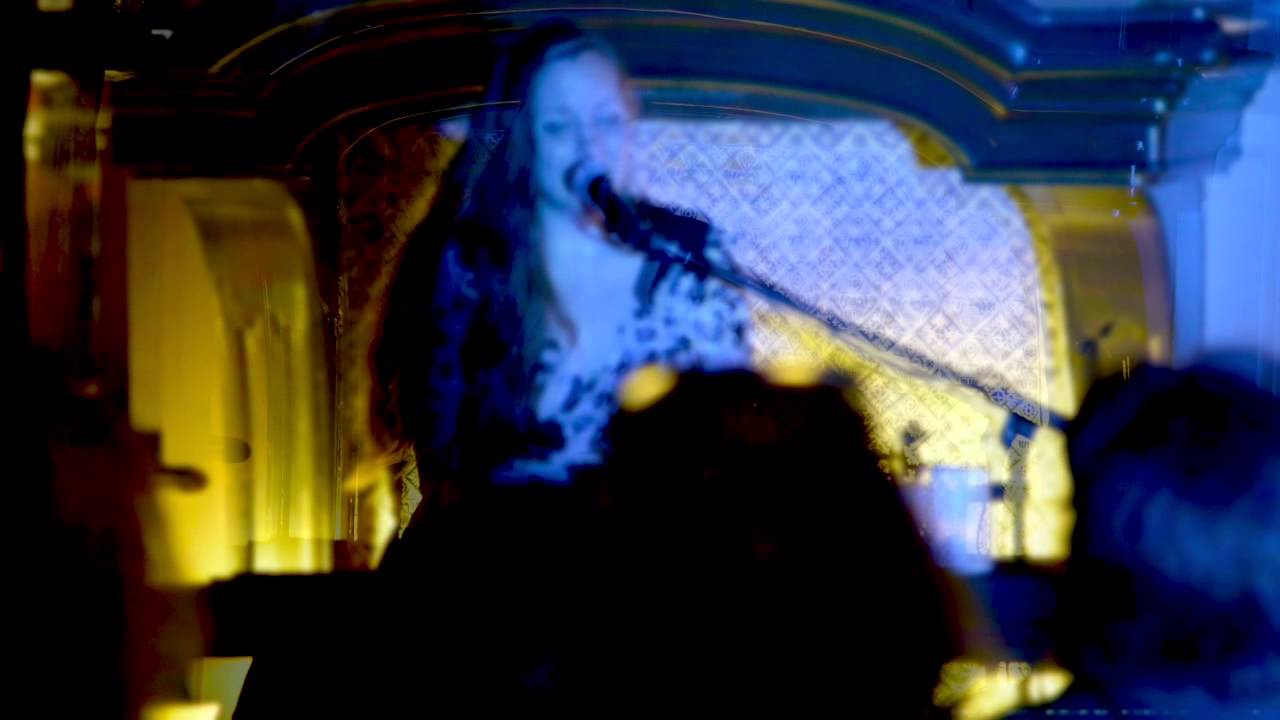 Reina Rodina - Under iis [Kate Bush 'Under Ice' cover] - YouTube