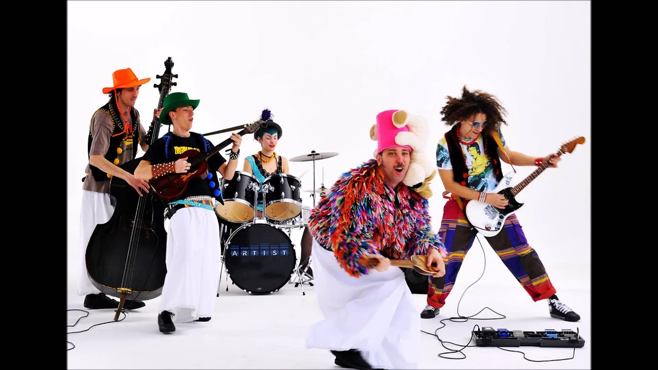 Zbogom Brus Li - Hej Deda Mraze - YouTube