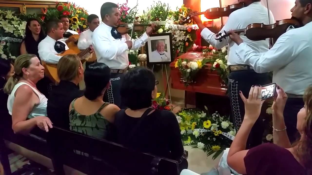 Turma do Chaves Professor Girafales homenagem no velório. - YouTube