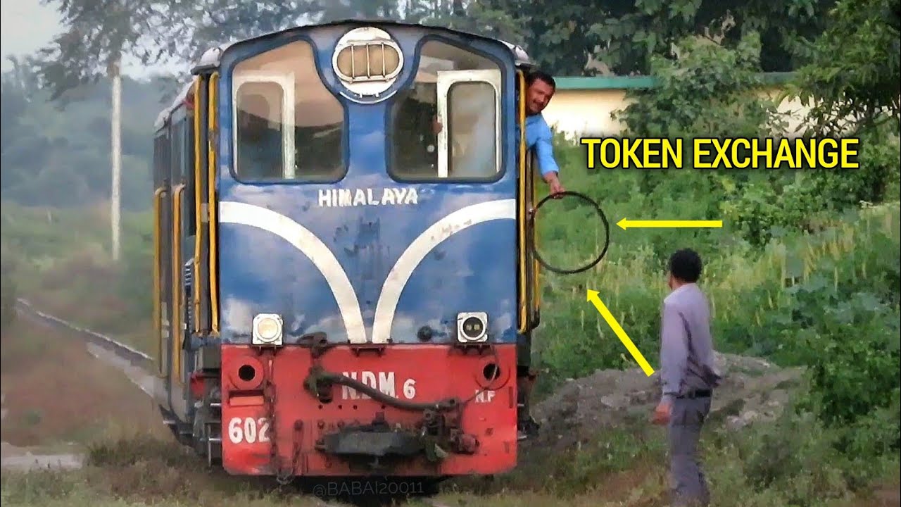 TOKEN EXCHANGE !! Toy Train from DARJEELING arriving at NEW JALPAIGURI ...