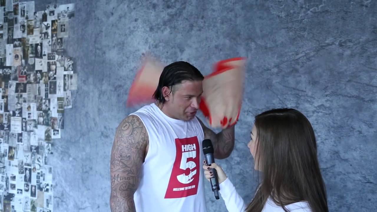 Tim Wiese über seine Wrestling-Pläne: "Kann ja nicht zu Hause liegen ...