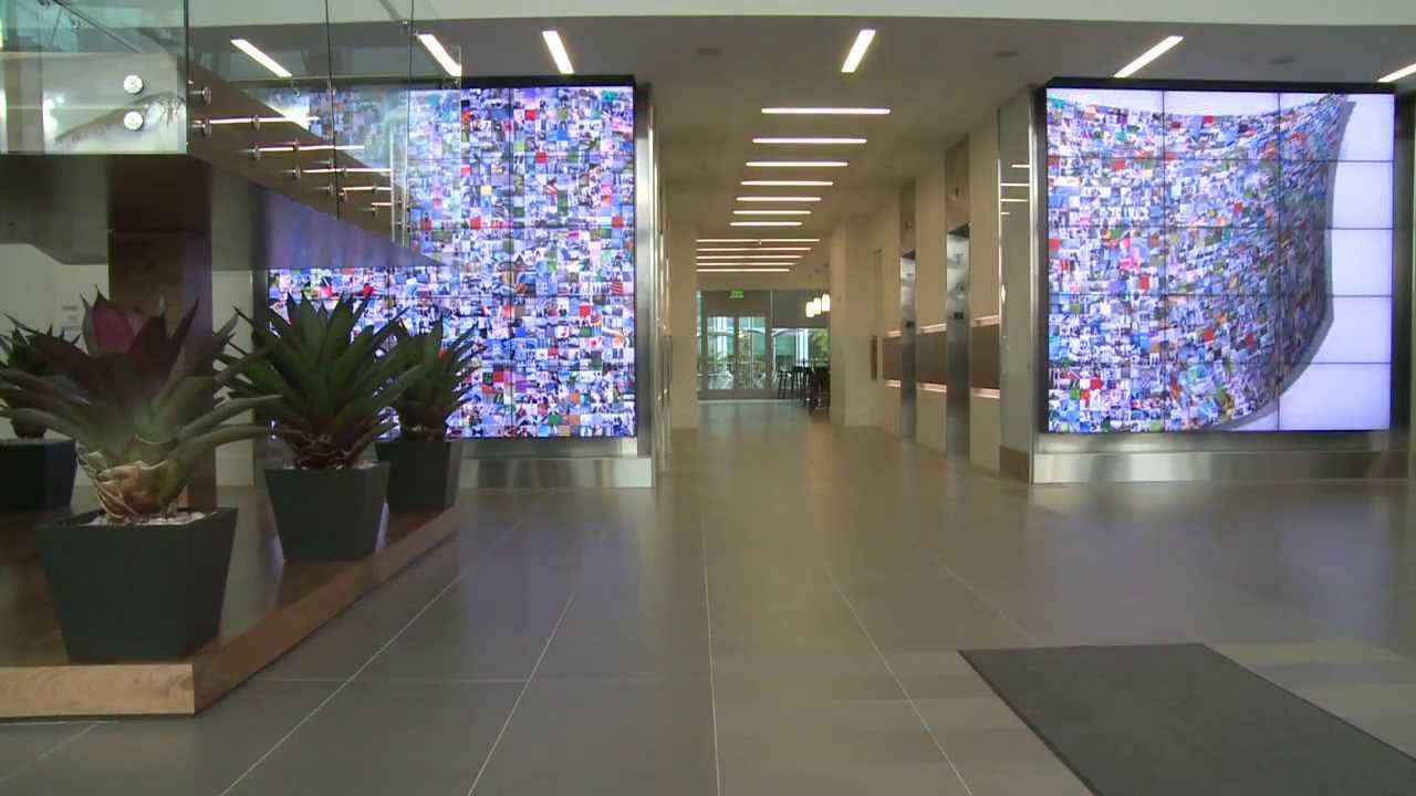 SIGNET: Brocade Executive Briefing Center EBC Video Wall - YouTube