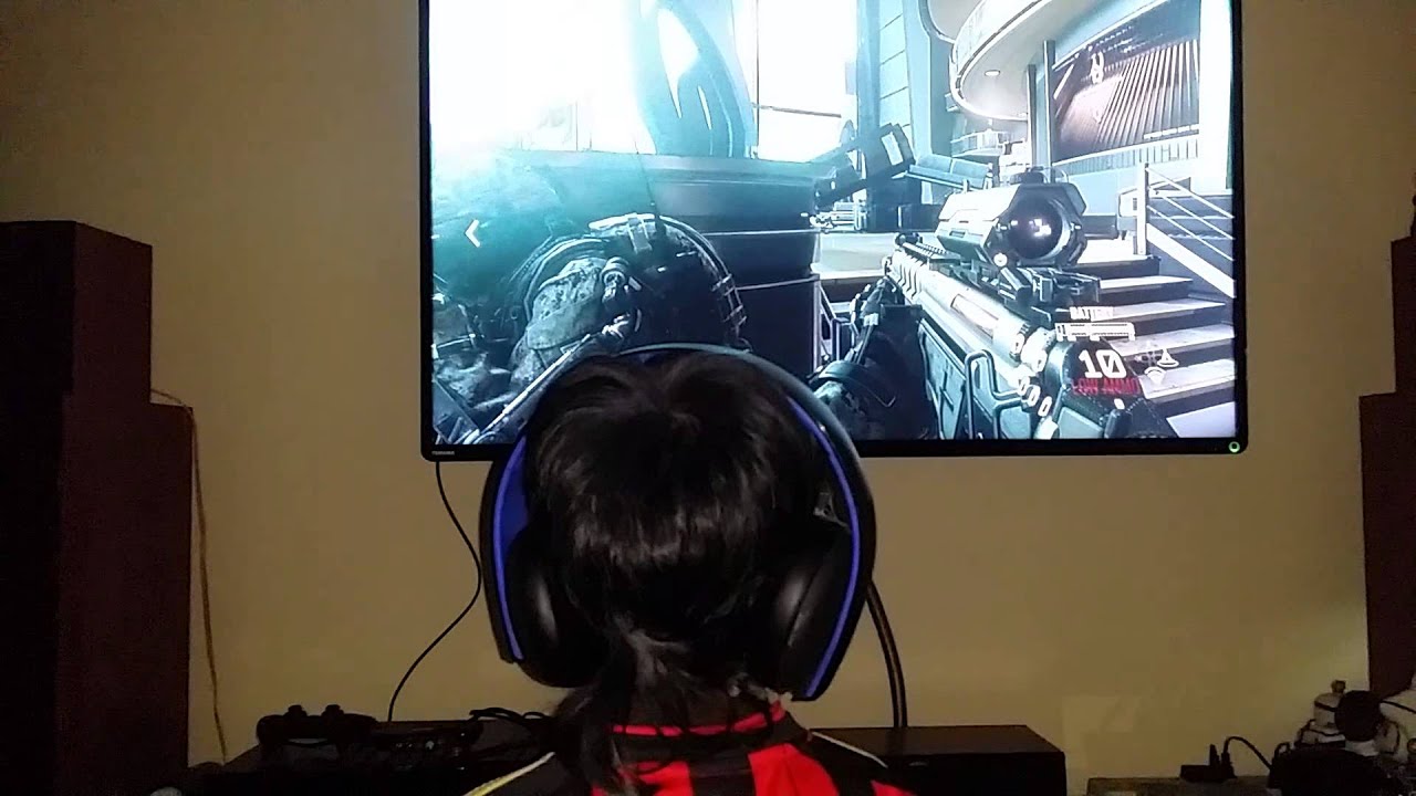 5 year old plays "Call Of Duty Advanced Warfare" - YouTube