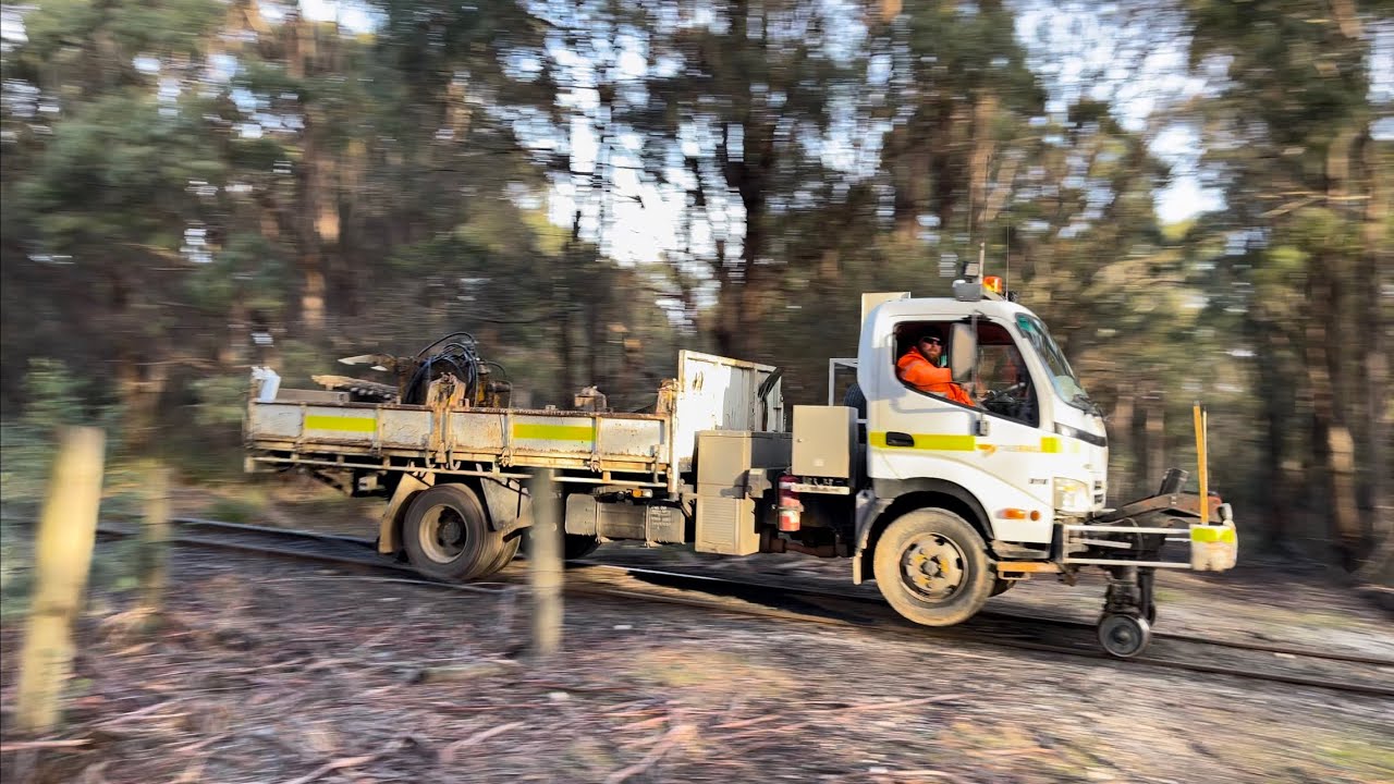 TasRail HV05, Gradco Excavator and HV10 Hi Rail truck returning to ...