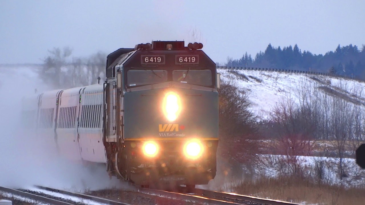 High speed VIA Rail Trains! - YouTube