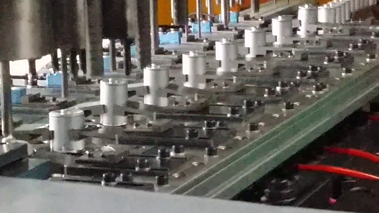 Multi station Stamping Press Automation with Zigzag Feeder & 2D ...