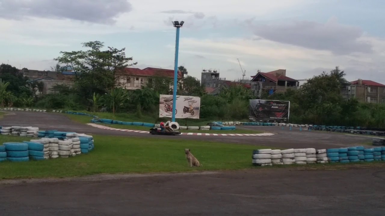Kart zone in cebu im so scared it so fun - YouTube