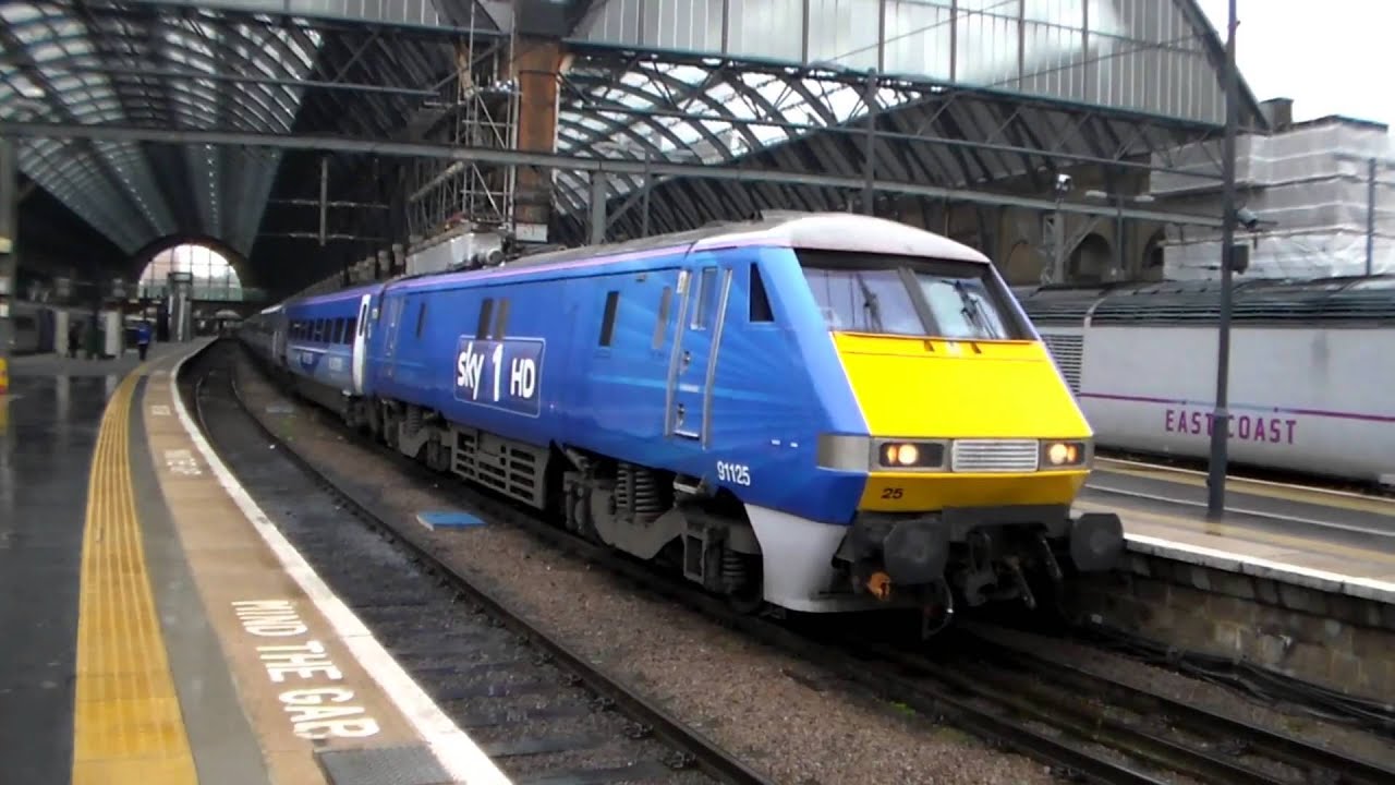EC Class 91, 91125 Sky 1 HD, DVT 82216 1N19 departing London Kings ...