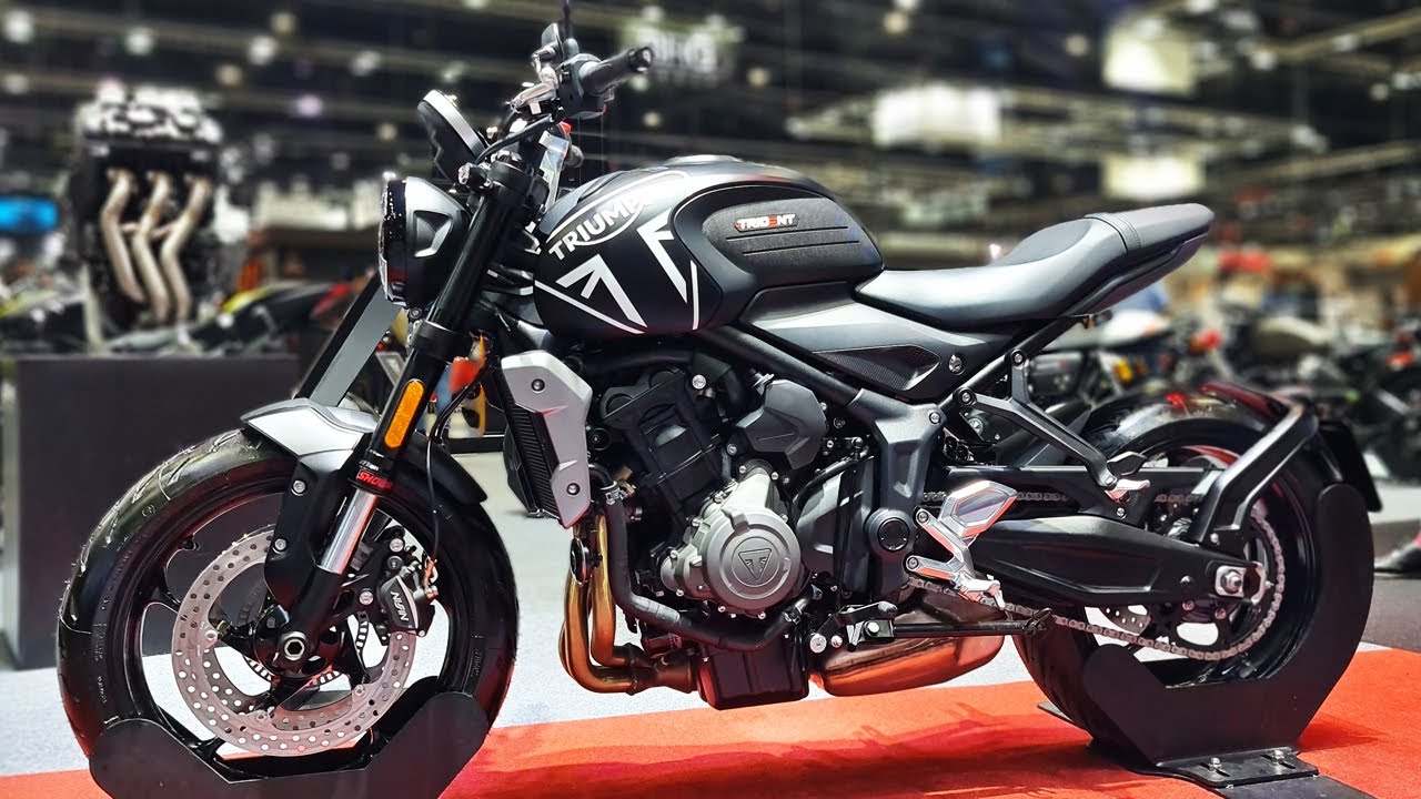 Triumph TRIDENT 660 MATT JET BLACK AND SILVER ICE 2021 - YouTube