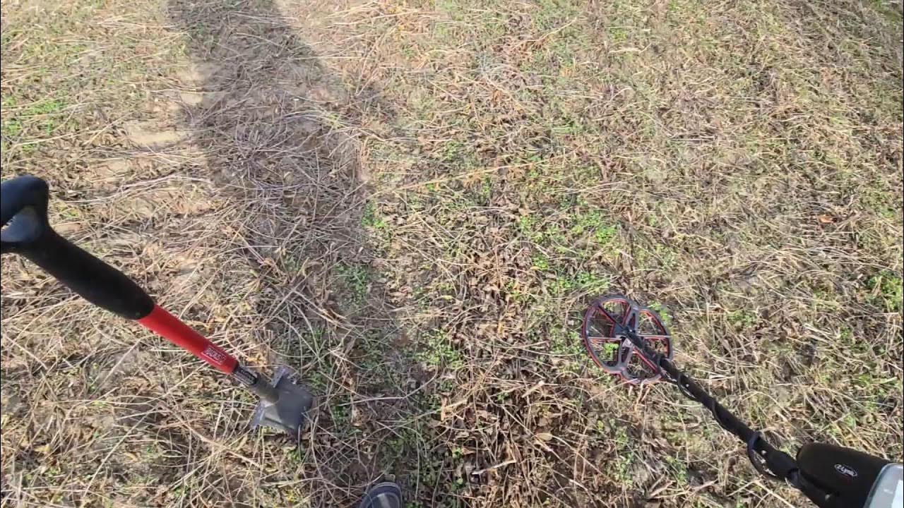 Metal Detecting A 1700s Farm In South Eastern Virginia - YouTube
