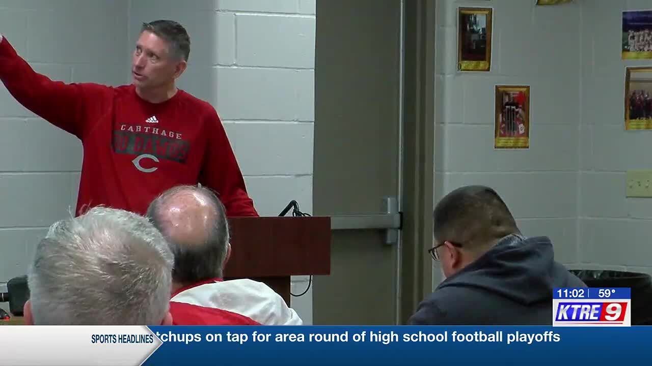 Carthage Bulldog supporters gather to hear Coach Surratt's 'chalk talk ...
