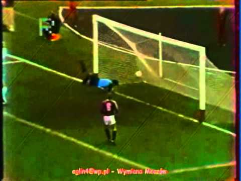 1983 (October 19) Widzew Lodz (Poland) 1-Sparta Prague (Czechoslovakia) 0 (UEFA Cup).mpg