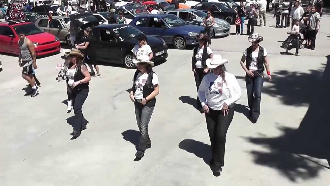 RAINING CATS AND DOGS COUNTRY LINE DANCE - YouTube