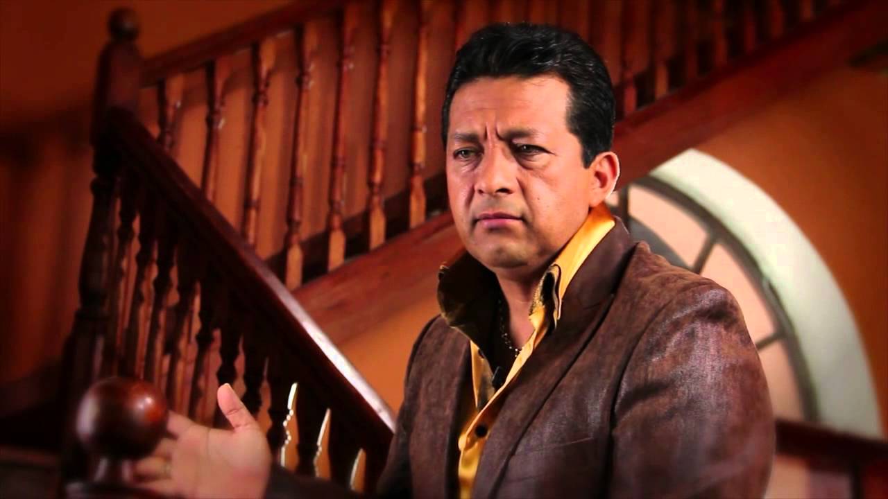 Máximo Escaleras (EXPRESARTE Entrevista y Música) - YouTube