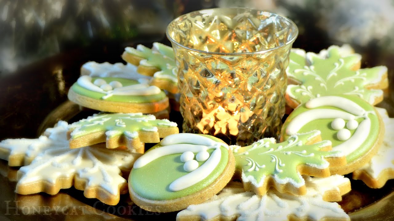 Oak, Snow, Mistletoe. Beautiful Christmas Sugar Cookies - YouTube