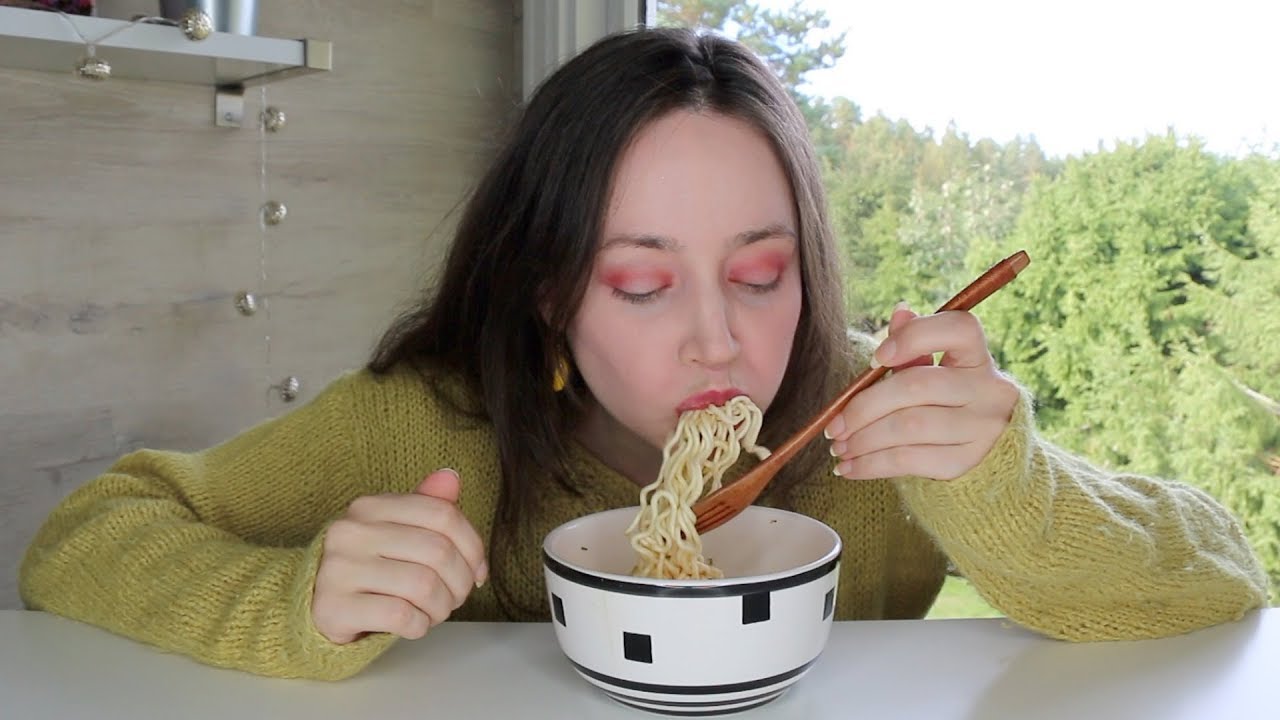 ASMR Whisper Eating Sounds | Spicy Kimchi Noodles | Mukbang 먹방 - YouTube
