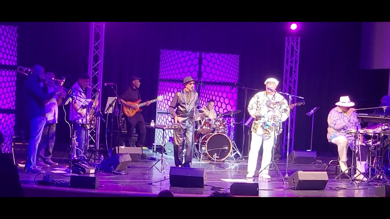 Feelin' The Funk Band sings "We Want The Funk" at Harmony Hall. - YouTube