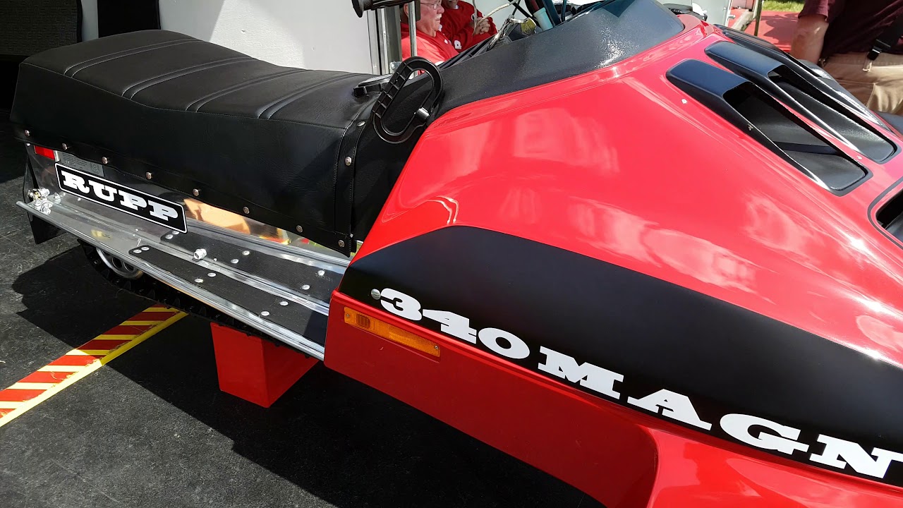 VINTAGE SNOWMOBILES AT BOONVILLE NY VINTAGE SNOWMOBILE SHOW - YouTube