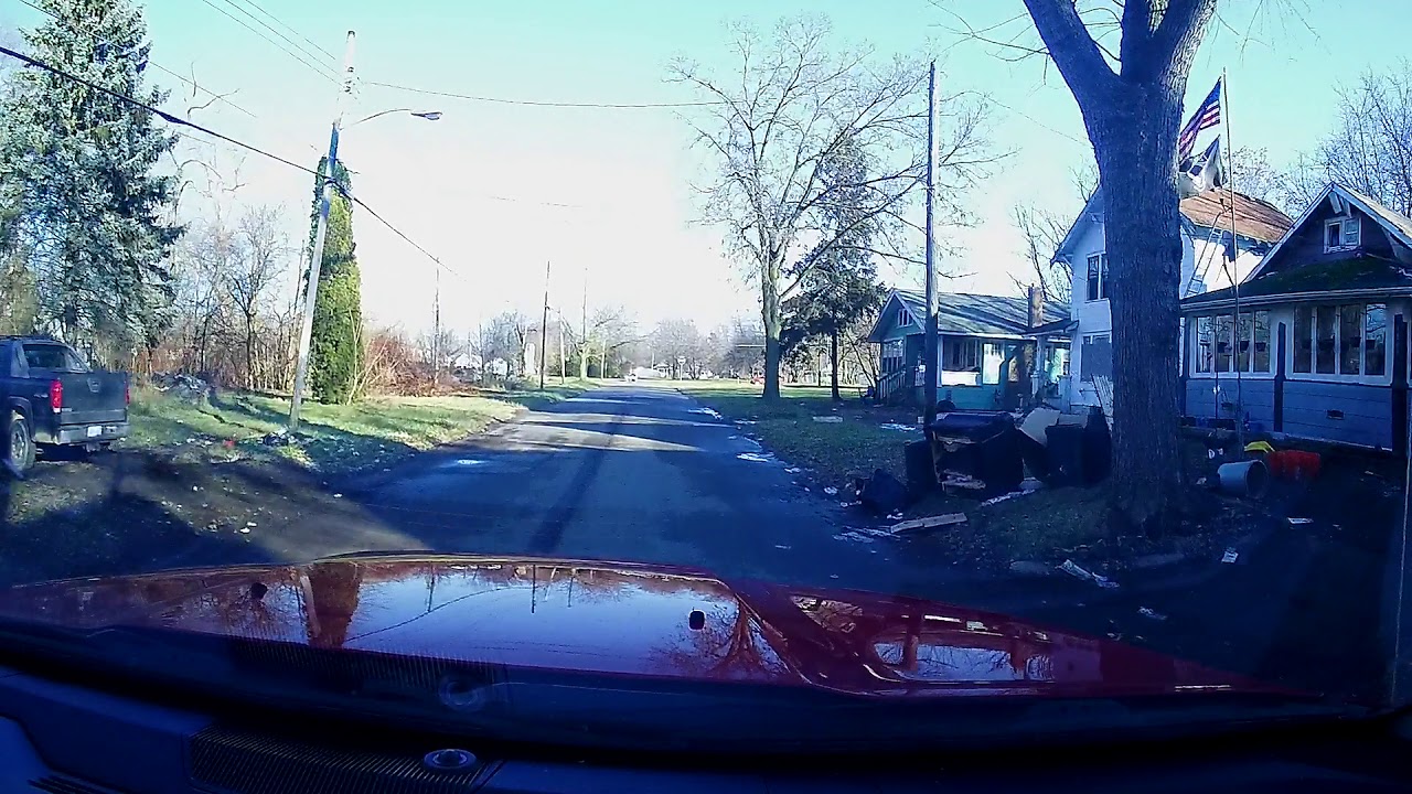RAW street Flint Showing how so many places are abandoned in flint ...