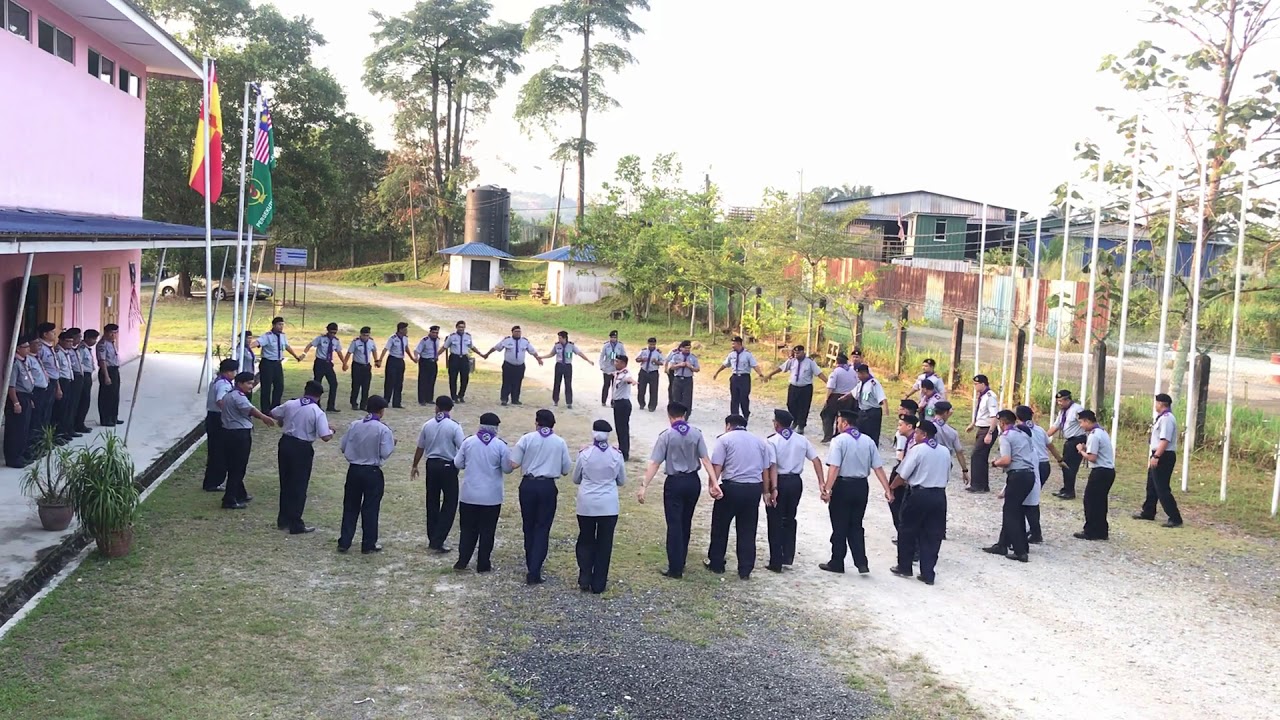 PASUKAN LATIHAN NEGARA : ISTIADAT LAUNG AGUNG - YouTube