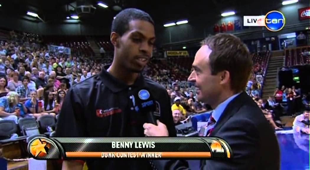 2012 NBL All Star Dunk Comp Finale - Lance Hurdle vs Bennie Lewis ...