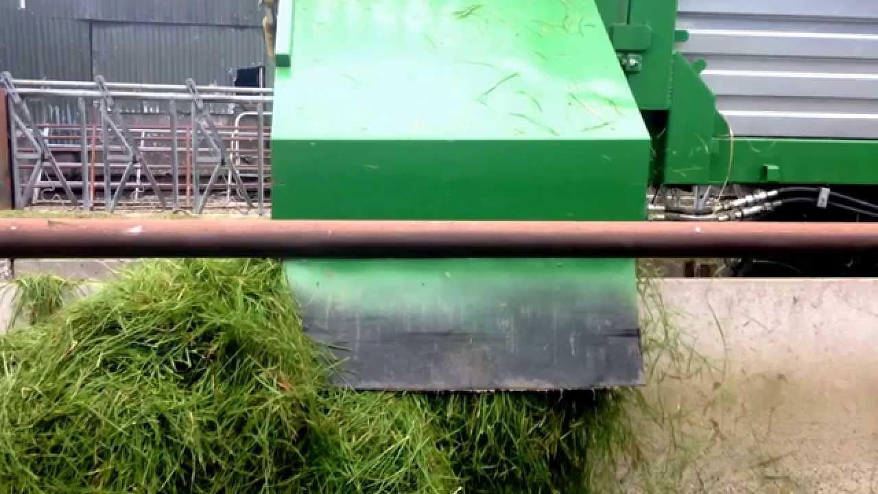 Grass Technology GT120, rear conveyor - YouTube