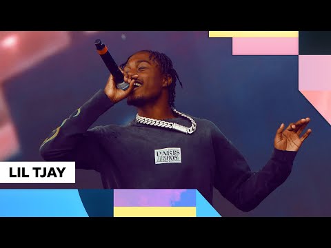 Lil Tjay - 2 Grown (Live Performance at Reading Festival) - YouTube
