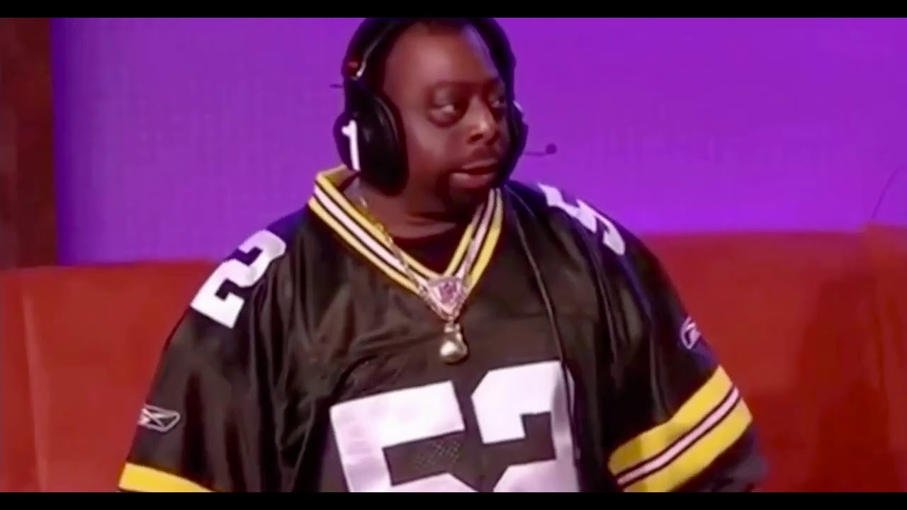 Beetlejuice talking about costs on the howard stern show - YouTube
