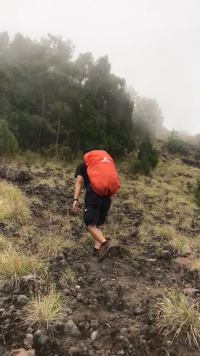 Menikmati Kabut di Tanjakan Gunung Batur Bali - YouTube