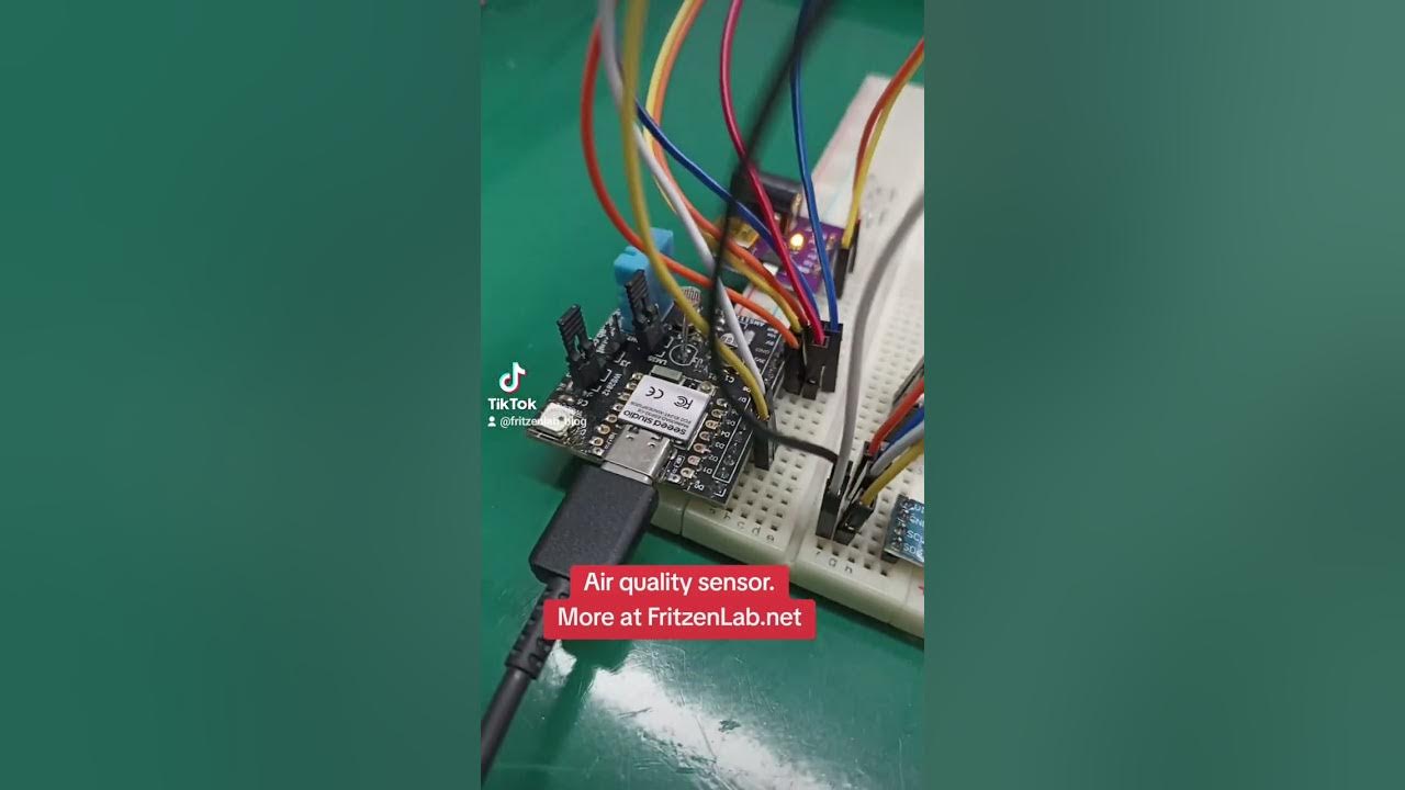 SGP40 air quality sensor with ESP32 - YouTube