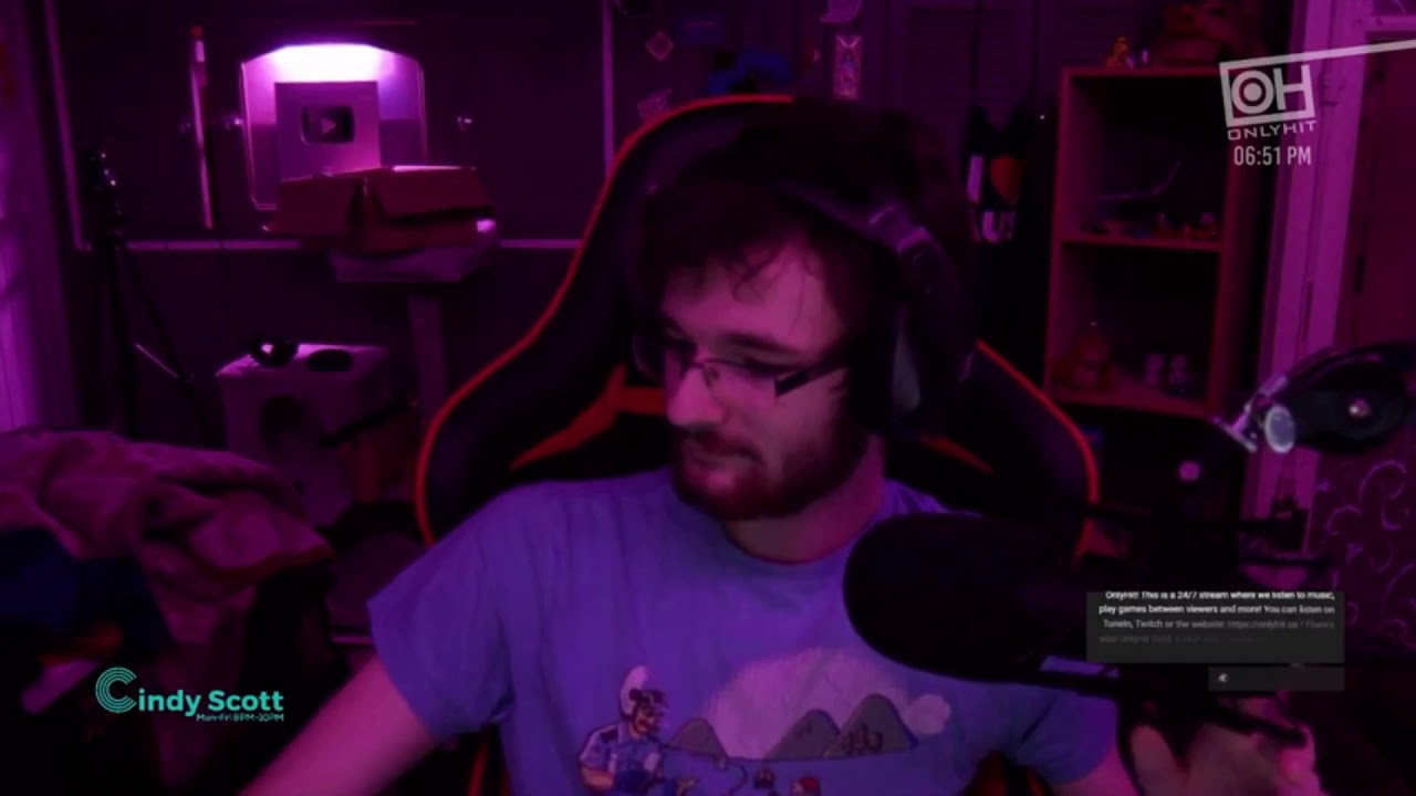 Georgenotfound popping out just to promote his yt channel - YouTube