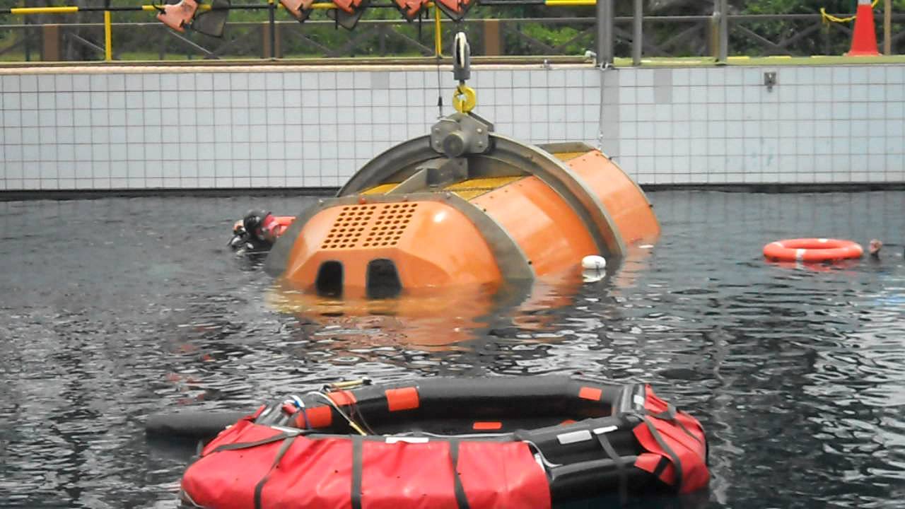 Helicopter Underwater Escape Training - YouTube