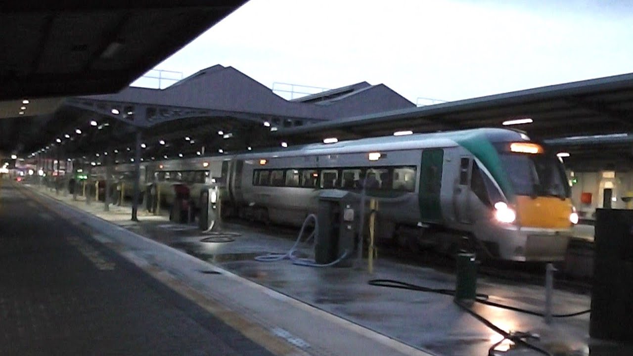 IE 22000 Class Intercity Train number 22224 - Heuston Station - YouTube