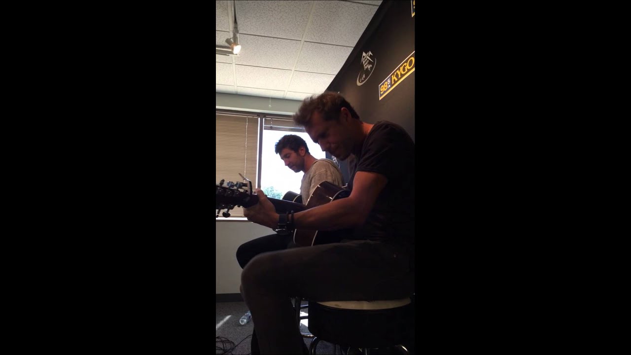 Brett Eldredge at the KYGO studio - YouTube