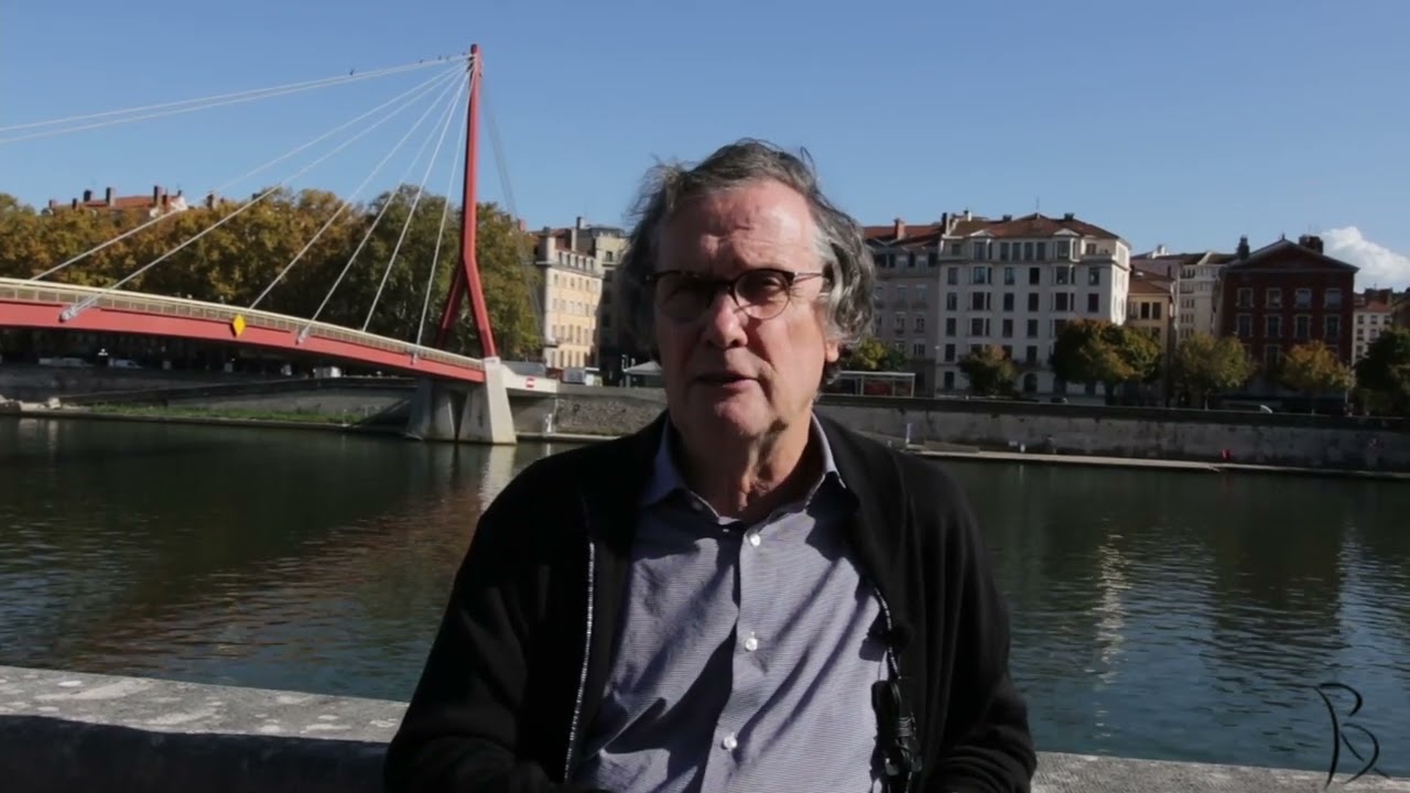 Bruno Benoit présente son Lexique Amoureux de Lyon - YouTube