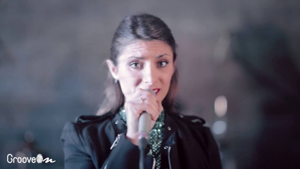 Groove On • Mad About You - YouTube