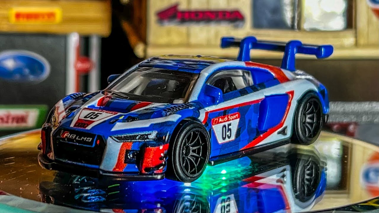 AUDI R8 RACE DAY HOT WHEELS PREMIUM - YouTube