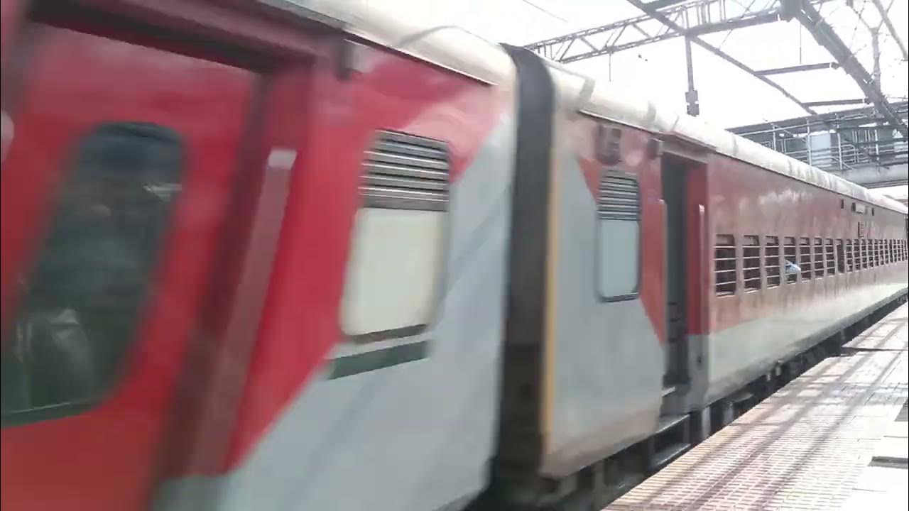 12139 Down CSMT - Nagpur Sewagram SF Express Passing Dombivli - YouTube