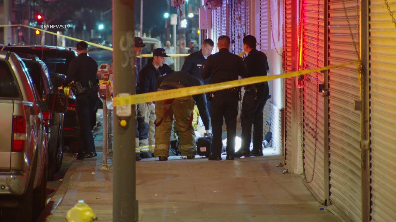 Shooting Victim Found Dead on Sidewalk in Downtown Los Angeles - YouTube