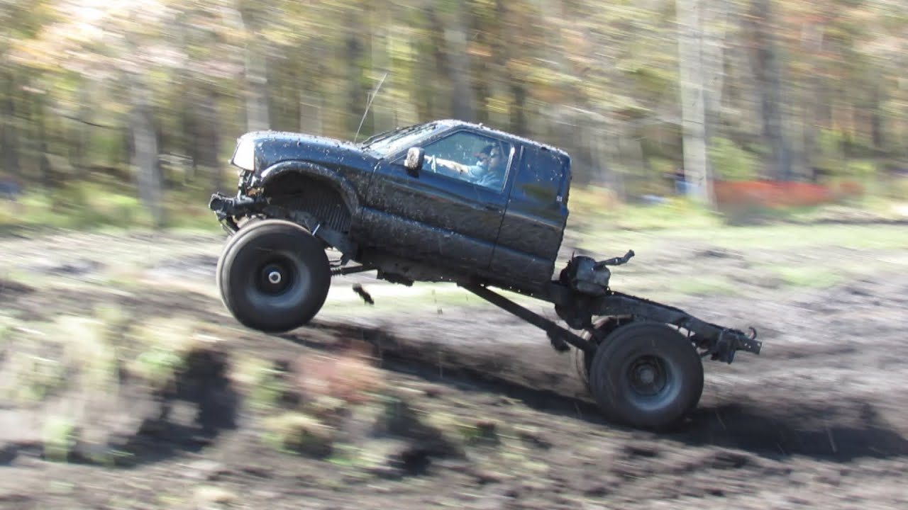 Little Black GMC Mudding At Perkins Mud Bog - YouTube