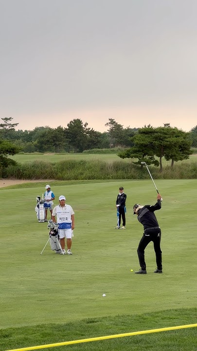 허인회 프로의 컴팩트한 아이언 스윙! KPGA 프로의 스윙이란? #허인회 #아이언스윙 #kpga투어 - YouTube